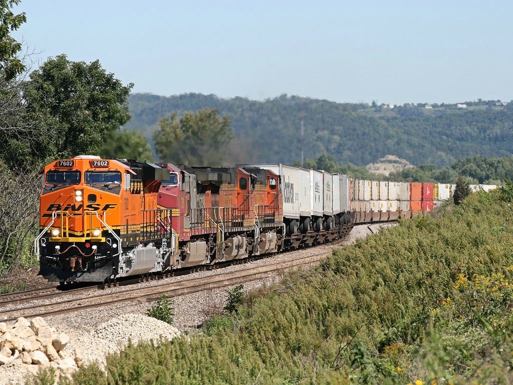 BNSF 7602